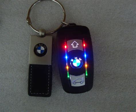 Купить Мобильный телефон Самый маленький карманный Порше БМВ 760 ...