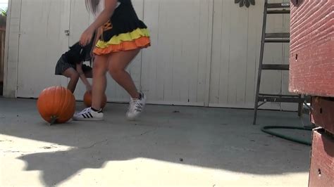 Foot And Sneaker Squish Squash Xnxx Com