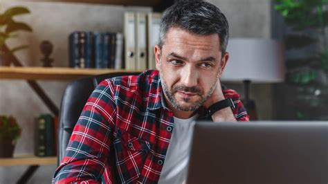 11 Text Messages People Who Are Deeply Unhappy Usually Send Yourtango