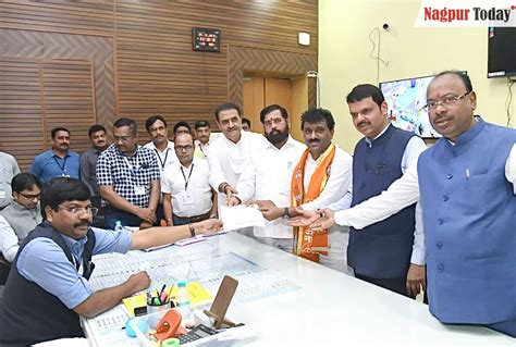 Congs Rashmi Barve Mahayutis Raju Parve File Papers For Ramtek Ls Seat