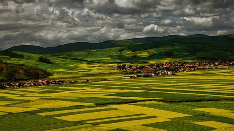 Green Grass Fields Farm Houses Landscape Hills Clouds Wallpaper Blue Sky Background 4k Hd Nature