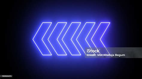 빛나는 블루 컬러 네온 라이트 화살표 기호입니다 검은색 배경에 3d 렌더링 왼쪽 화살표입니다 도로 방향을 나타내는 왼쪽 화살표 깜박이는 방향 표시기 0명에 대한 스톡 벡터