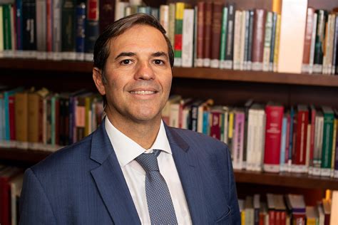 Renato Marques Martins Toron Advogados