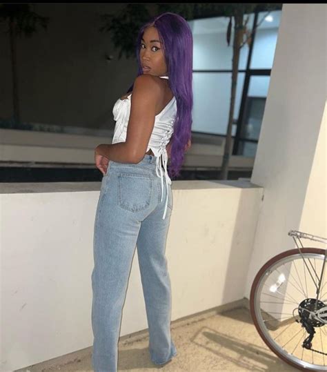 Cameron Posing Rwwecameron