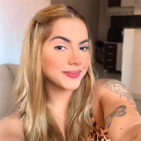 Emily Emilyalvess On Threads