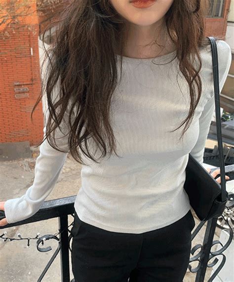 ⭐best⭐ Pomi Tee 7color 긴팔티긴팔이너티기본티티셔츠긴팔티셔츠골지티골지티셔츠여름긴팔여름티살안타템에어컨템 에이블리