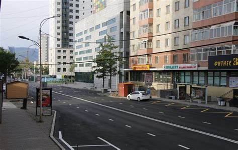 Хүнсний 4 дүгээр дэлгүүрийн уулзвараас Өлзий төвийн уулзвар хүртэлх замыг засжээ