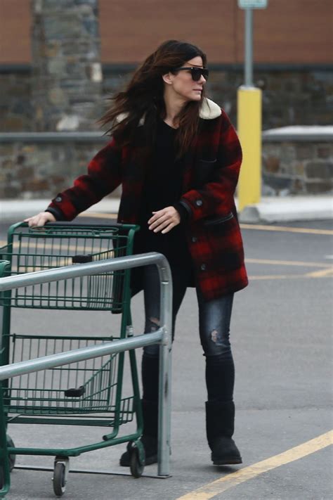 Sandra Bullock Casual Style Shopping In Los Angeles 492017 • Celebmafia
