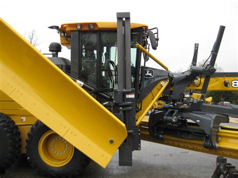 Grader Wings Henke