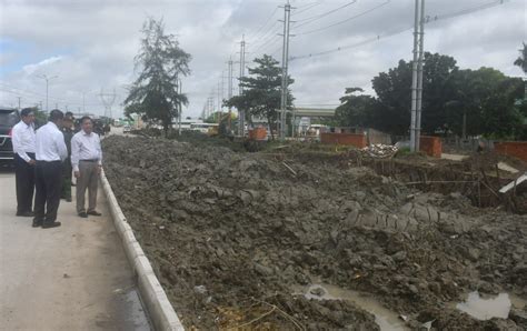 နိုင်ငံတော်စီမံအုပ်ချုပ်ရေးကောင်စီဥက္ကဋ္ဌ နိုင်ငံတော်ဝန်ကြီးချုပ် ဗိုလ်ချုပ်မှူးကြီး မင်းအောင်လ