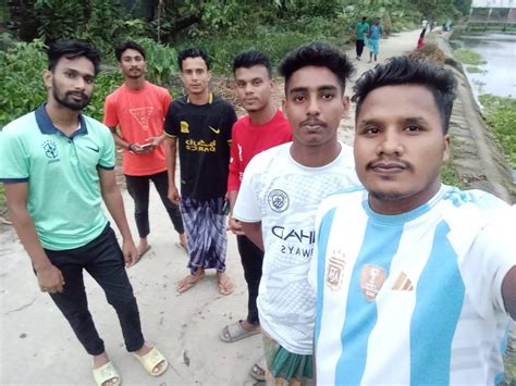 বন্ধু মহল