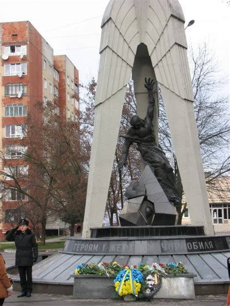 Львівський Щороку 14 грудня в Україні відзначають День вшанування ліквідаторів аварії на ЧАЕС