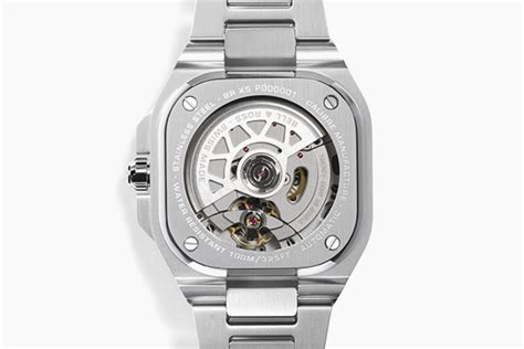 The Bell And Ross Br X5 Boasts A New High End Kenissi Watch Movement Maxim