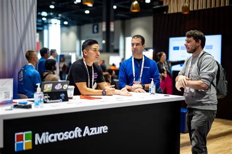 Paul Yu On Linkedin The Cloud Native Computing Foundation Cncf S Kubecon Photo Album Is 🔥…