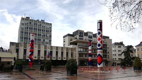 Direction Le Cnts Pour Les Piliers De La Place De La République De Châteauroux Ici