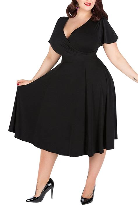 Tips For Buying Plus Size Holiday Dresses 2