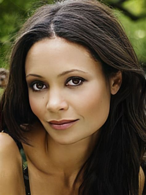 Thandiwe Newton Biografia Altezza Carriera Età Marito Figli Origini Etniche 2026 Solo Stelle