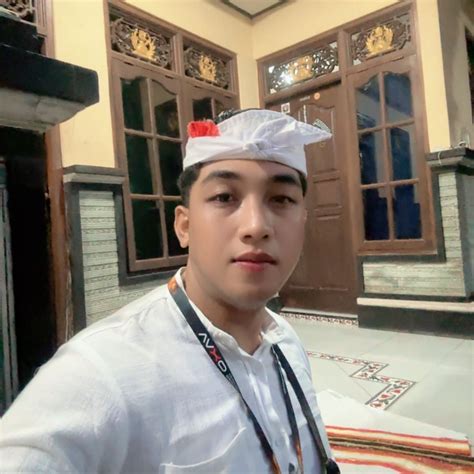 Agus Wiadnyana Putra