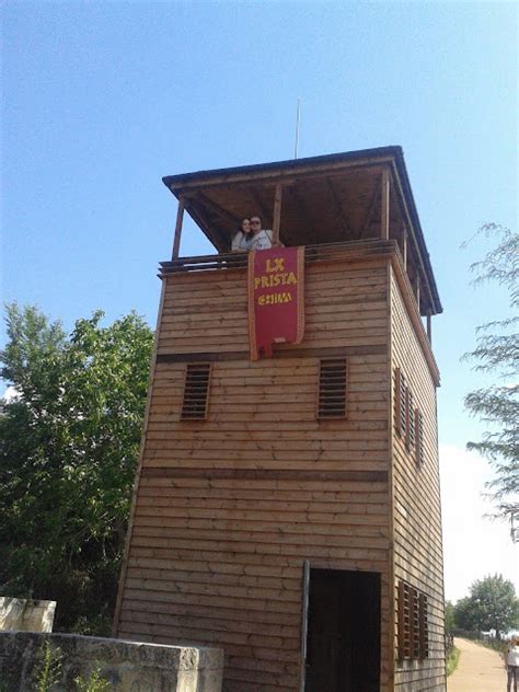 Dark Red Lovely Sunset Love Isnt Only In Fairytailes Фестивал за съвременна градска