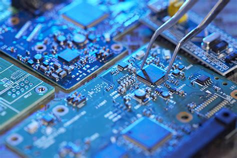 IC Decryption Services Unlocking Microcontroller Secrets PCB Reverse Engineering In China
