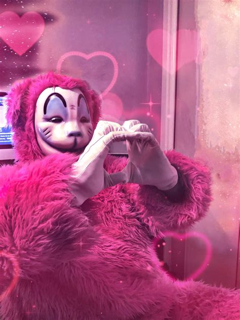 Lola Hesitant Alien