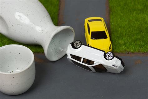 酒気帯び運転の基準とは？酒酔い運転との違いや車での飲酒運転の基準値におけるアルコールや罰則もあわせて解説