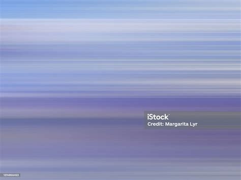 부드러운 보라색 파란색 옅은 분홍색 회색 흰색 속도 라인 여러 가지 빛깔의 부드러운 그라데이션 흐리게 스트립추상 배경 디포커스 텍스처 현대적인 디자인 0명에 대한 스톡 벡터