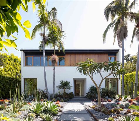 Hedge House Gardenista