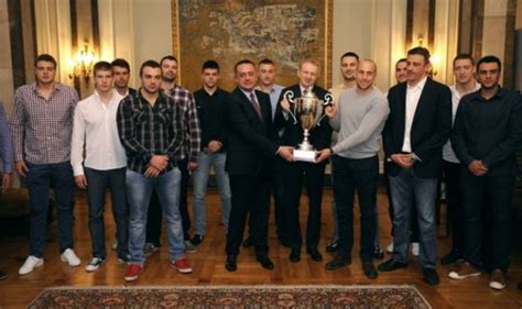 Ватерполистите на „Цървена звезда” наградени с 10 000 000 динари