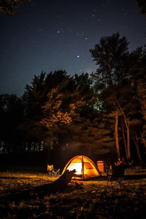 户外帐篷露营野营旅行摄影图