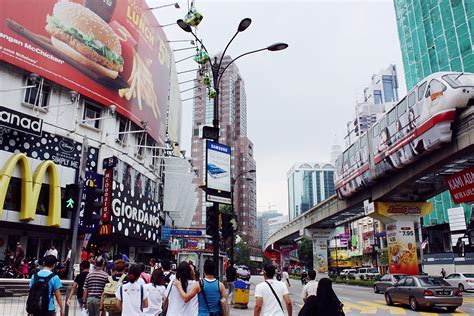 무료 이미지 보행자 도로 거리 시티 군중 도시 풍경 도심 시장 관광 여행 하부 구조 중심지 쇼핑몰 도시 지역 인간 정착 4116x2744
