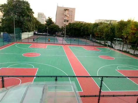 北京印刷学院室外篮球场工程 工程案例 北京钻石体育场馆工程有限责任公司