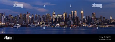 Usa New York State New York City View Of Manhattan With Hudson River