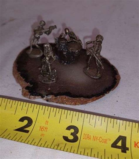 Pewter Sherlock Holmes Figurines In Wood Box Metal Dinosaur Figurine Band Figurine Skulls