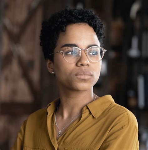 10 Subtle Signs A Woman Is Not Ready To Settle Down And Commit Ronnie Ann Ryan Yourtango