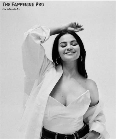 Selena Gomez In Wwd Magazine Colorized Photos The Fappening