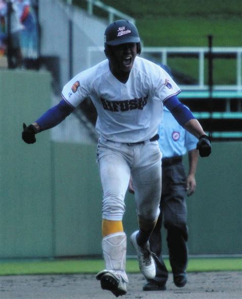 終盤に4点差追いついた県岐阜商サヨナラ甲子園切符 延長11回村瀬が劇的弾高校野球岐阜大会中日スポーツ東京中日スポーツ