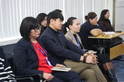 МҮХАҮТ ын Ерөнхийлөгч Л Төр Од танхимын ажилчидтай уулзлаа