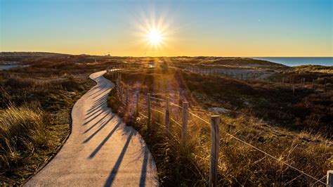 Planning On Visiting Amsterdam This Summer Try The Hague Instead