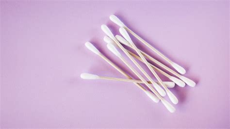 How To Curl Your Eyelashes Without An Eyelash Curler