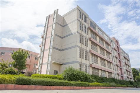 湖北商贸学院图书馆 大山谷图库