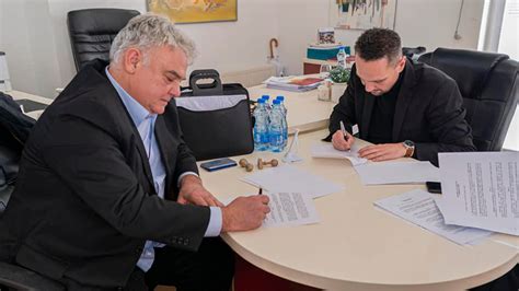 Потпишан договор за закуп на градскиот базен во Крива Паланка