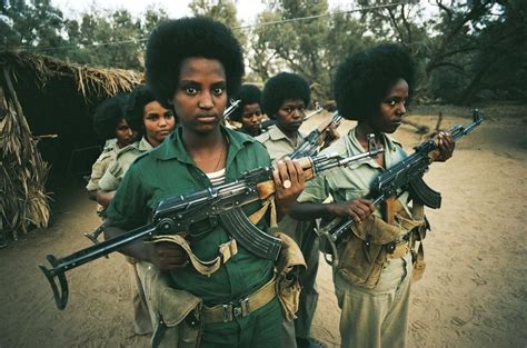 fotojournalismus Eritrea Credit Ara Güler Women Freedom Fighters Black Panthers