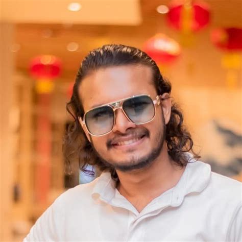 කවුද ඒ නිළිය මෙච්චර Photographers ලා පිස්සුවෙන් වගේ Photos ගහනවා කියන්නේ එයා 🤩 Michelle Dilhara