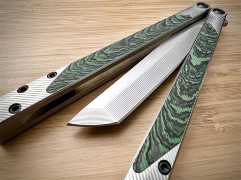 Sex Sells R Balisong