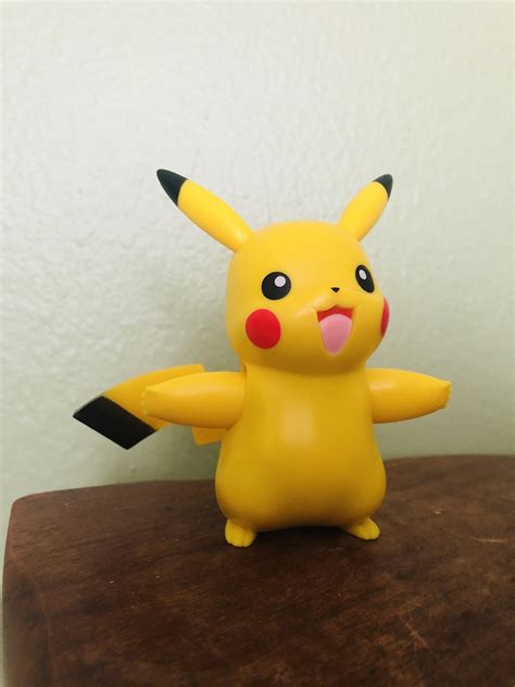 Pikachus Tail Use To Be Tipped Black Mandelaeffect