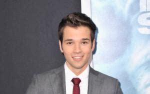 Nathan Kress Biography Engaged Married Wife London Elise Kress Net