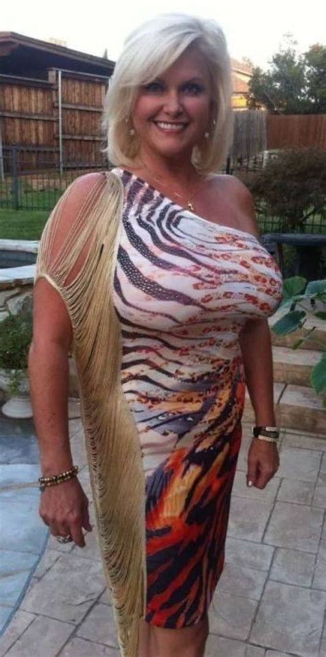 Gorgeous Mature Milf With Huge Breasts Toobusyliving