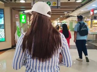 有一天在購物中心然後又回來操 Pornhub