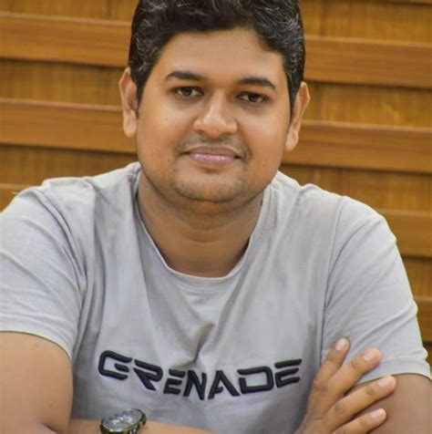 দিনাজপুরের বউবাজার একটি বিশেষ সাপ্তাহিক বাজার যা প্রতি শুক্রবার সকাল ৭টা থেকে দুপুর ১টা পর্যন্ত